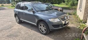 Grey Volkswagen Touareg 2007 in Saldus, with an engine capacity of 3.00 L and mileage of 508 thousand km for 2500 €, photo  on AUTOMOTO.COM.LV