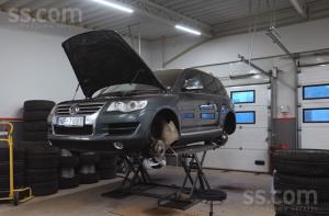Grey Volkswagen Touareg 2007 in Riga, with an engine capacity of 2.50 L and mileage of 0 thousand km for 3200 €, photo 3 on AUTOMOTO.COM.LV