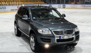Grey Volkswagen Touareg 2007 in Riga, with an engine capacity of 2.50 L and mileage of 0 thousand km for 3200 €, photo 7 on AUTOMOTO.COM.LV