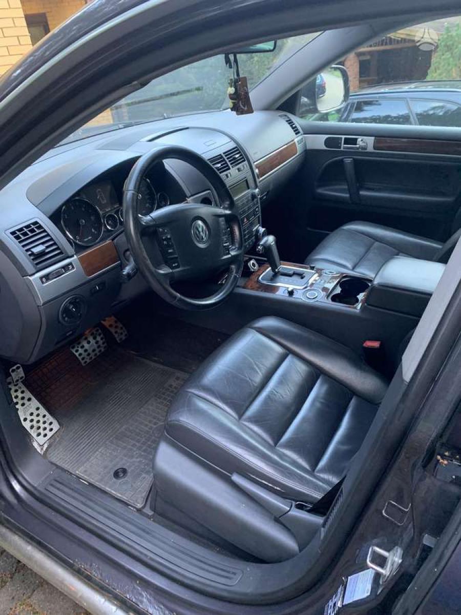 Pelēks Volkswagen Touareg 2007 Kauņa, ar dzinēja tilpumu 2.97 L un nobraukumu 321 tūkst. km par 4700 €, foto 6 vietnē AUTOMOTO.COM.LV