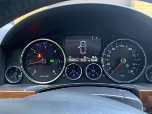 Pelēks Volkswagen Touareg 2007 Kauņa, ar dzinēja tilpumu 2.97 L un nobraukumu 321 tūkst. km par 4700 €, foto 8 vietnē AUTOMOTO.COM.LV