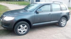 Pelēks Volkswagen Touareg 2007 Ludza, ar dzinēja tilpumu 2.50 L un nobraukumu 206 tūkst. km par 4100 €, foto 3 vietnē AUTOMOTO.COM.LV