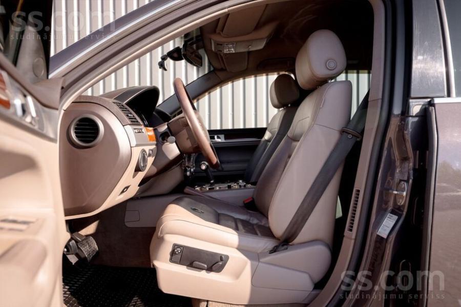 Pelēks Volkswagen Touareg 2007 Talsi, ar dzinēja tilpumu 3.00 L un nobraukumu 338 tūkst. km par 4990 €, foto 10 vietnē AUTOMOTO.COM.LV