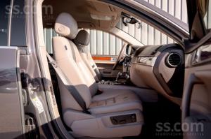 Pelēks Volkswagen Touareg 2007 Talsi, ar dzinēja tilpumu 3.00 L un nobraukumu 338 tūkst. km par 4990 €, foto 13 vietnē AUTOMOTO.COM.LV