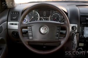 Pelēks Volkswagen Touareg 2007 Talsi, ar dzinēja tilpumu 3.00 L un nobraukumu 338 tūkst. km par 4990 €, foto 19 vietnē AUTOMOTO.COM.LV