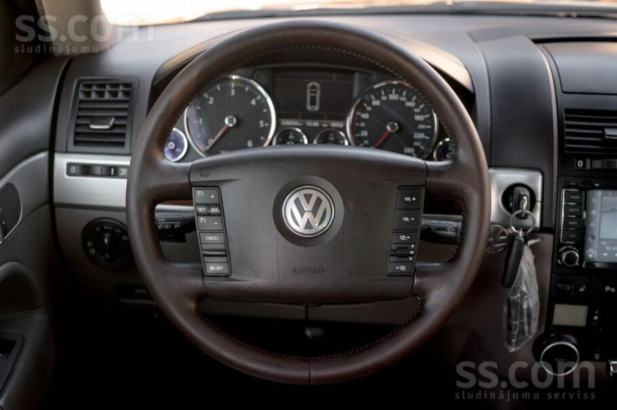 Pelēks Volkswagen Touareg 2007 Talsi, ar dzinēja tilpumu 3.00 L un nobraukumu 338 tūkst. km par 4990 €, foto 19 vietnē AUTOMOTO.COM.LV