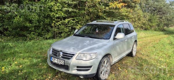 Volkswagen Touareg 2007 in Liepaja on AUTOMOTO.COM.LV Grey Volkswagen Touareg 2007 in Liepaja, with an engine capacity of 3.00 L and mileage of 410 thousand km for 1950 €, photo 1 on AUTOMOTO.COM.LV