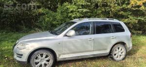 Pelēks Volkswagen Touareg 2007 Liepāja, ar dzinēja tilpumu 3.00 L un nobraukumu 410 tūkst. km par 1950 €, foto 4 vietnē AUTOMOTO.COM.LV