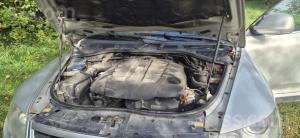 Pelēks Volkswagen Touareg 2007 Liepāja, ar dzinēja tilpumu 3.00 L un nobraukumu 410 tūkst. km par 1950 €, foto 8 vietnē AUTOMOTO.COM.LV