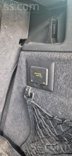 Pelēks Volkswagen Touareg 2007 Liepāja, ar dzinēja tilpumu 3.00 L un nobraukumu 410 tūkst. km par 1950 €, foto 17 vietnē AUTOMOTO.COM.LV