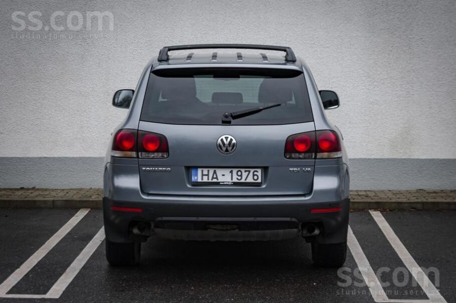Pelēks Volkswagen Touareg 2008 Rīga, ar dzinēja tilpumu 3.00 L un nobraukumu 0 tūkst. km par 5990 €, foto 5 vietnē AUTOMOTO.COM.LV