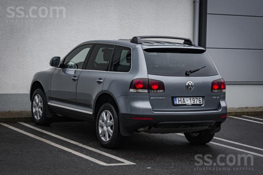 Pelēks Volkswagen Touareg 2008 Rīga, ar dzinēja tilpumu 3.00 L un nobraukumu 0 tūkst. km par 5990 €, foto 6 vietnē AUTOMOTO.COM.LV