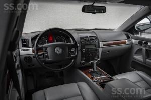 Pelēks Volkswagen Touareg 2008 Rīga, ar dzinēja tilpumu 3.00 L un nobraukumu 0 tūkst. km par 5990 €, foto 16 vietnē AUTOMOTO.COM.LV