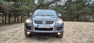 Pelēks Volkswagen Touareg 2008 Preiļi, ar dzinēja tilpumu 2.50 L un nobraukumu 297 tūkst. km par 3666 €, foto 2 vietnē AUTOMOTO.COM.LV