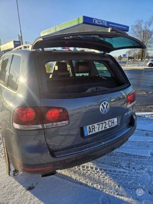 Pelēks Volkswagen Touareg 2008 Tauragė, ar dzinēja tilpumu 2.97 L un nobraukumu 317 tūkst. km par 6200 €, foto 7 vietnē AUTOMOTO.COM.LV