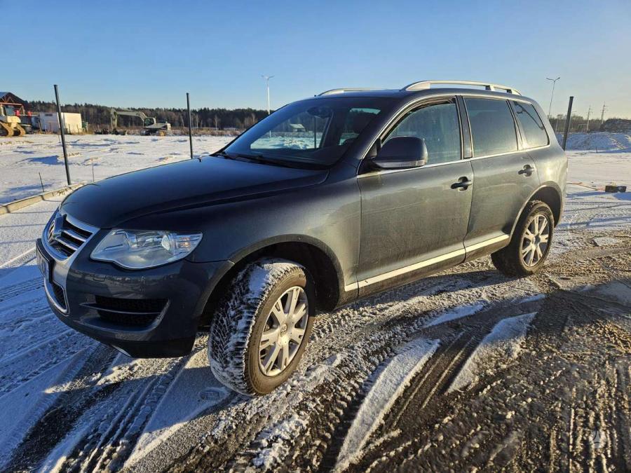 Pelēks Volkswagen Touareg 2008 Tauragė, ar dzinēja tilpumu 2.97 L un nobraukumu 317 tūkst. km par 6200 €, foto 11 vietnē AUTOMOTO.COM.LV