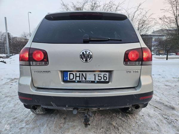 Grey Volkswagen Touareg 2008 in Vilnius, with an engine capacity of 2.97 L and mileage of 167 thousand km for 4900 €, photo 2 on AUTOMOTO.COM.LV