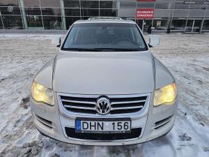 Pelēks Volkswagen Touareg 2008 Viļņa, ar dzinēja tilpumu 2.97 L un nobraukumu 167 tūkst. km par 4900 €, foto 4 vietnē AUTOMOTO.COM.LV