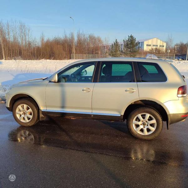 Pelēks Volkswagen Touareg 2008 Utena, ar dzinēja tilpumu 2.97 L un nobraukumu 166 tūkst. km par 5900 €, foto 4 vietnē AUTOMOTO.COM.LV