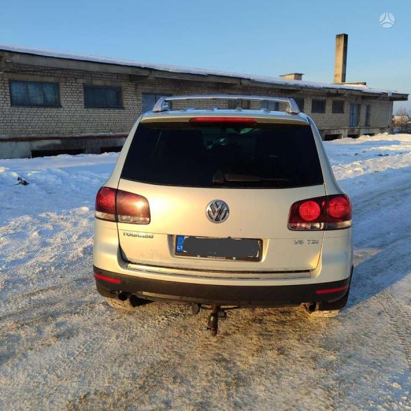 Pelēks Volkswagen Touareg 2008 Utena, ar dzinēja tilpumu 2.97 L un nobraukumu 166 tūkst. km par 5900 €, foto 7 vietnē AUTOMOTO.COM.LV