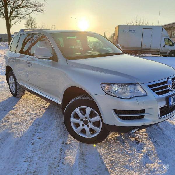 Pelēks Volkswagen Touareg 2008 Utena, ar dzinēja tilpumu 2.97 L un nobraukumu 166 tūkst. km par 5900 €, foto 9 vietnē AUTOMOTO.COM.LV