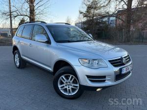 Серый Фольксваген Туарег 2008 в Рига, объемом двигателя 2.50 л и пробегом 0 тыс. км за 5750 €, фото 7 на AUTOMOTO.COM.LV