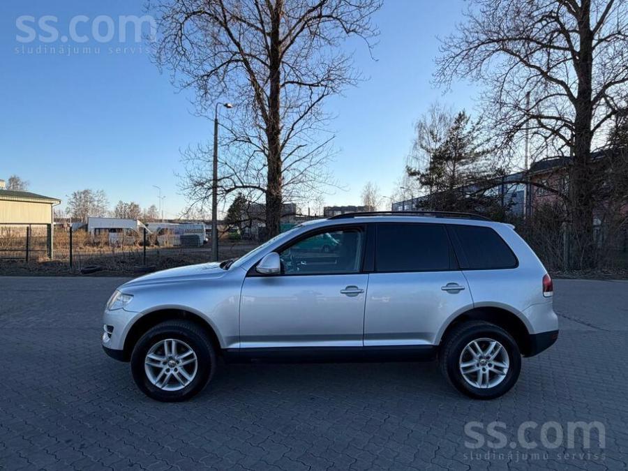 Серый Фольксваген Туарег 2008 в Рига, объемом двигателя 2.50 л и пробегом 0 тыс. км за 5750 €, фото 11 на AUTOMOTO.COM.LV