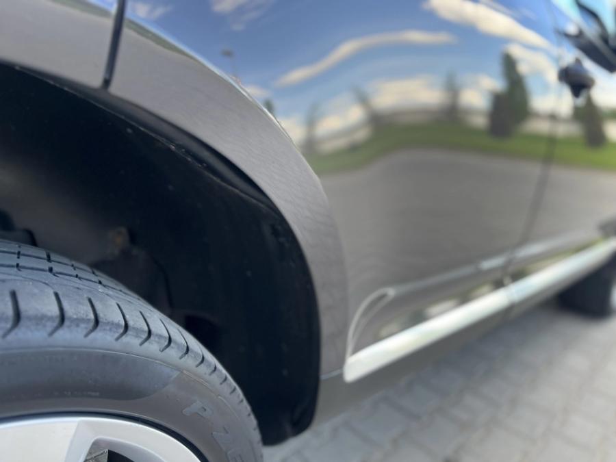 Pelēks Volkswagen Touareg 2008 Rīga, ar dzinēja tilpumu 3.00 L un nobraukumu 165 tūkst. km par 8800 €, foto 32 vietnē AUTOMOTO.COM.LV