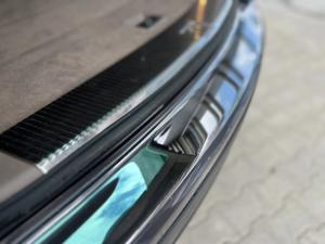 Pelēks Volkswagen Touareg 2008 Rīga, ar dzinēja tilpumu 3.00 L un nobraukumu 165 tūkst. km par 8800 €, foto 34 vietnē AUTOMOTO.COM.LV