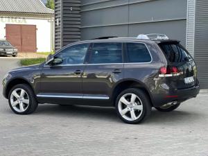 Grey Volkswagen Touareg 2008 in Jekabpils, with an engine capacity of 3.00 L and mileage of 165 thousand km for 8800 €, photo 13 on AUTOMOTO.COM.LV
