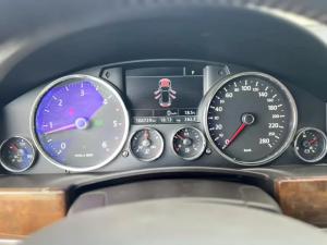 Grey Volkswagen Touareg 2008 in Jekabpils, with an engine capacity of 3.00 L and mileage of 165 thousand km for 8800 €, photo 22 on AUTOMOTO.COM.LV