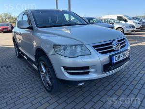 Pelēks Volkswagen Touareg 2008 Talsi, ar dzinēja tilpumu 3.00 L un nobraukumu 0 tūkst. km par 5970 €, foto 4 vietnē AUTOMOTO.COM.LV