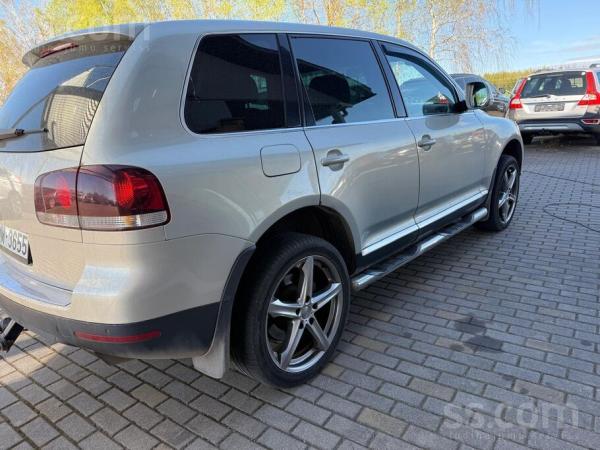 Grey Volkswagen Touareg 2008 in Talsi, with an engine capacity of 3.00 L and mileage of 0 thousand km for 5970 €, photo 4 on AUTOMOTO.COM.LV