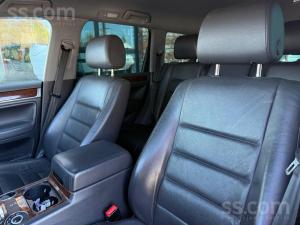 Pelēks Volkswagen Touareg 2008 Talsi, ar dzinēja tilpumu 3.00 L un nobraukumu 0 tūkst. km par 5970 €, foto 9 vietnē AUTOMOTO.COM.LV