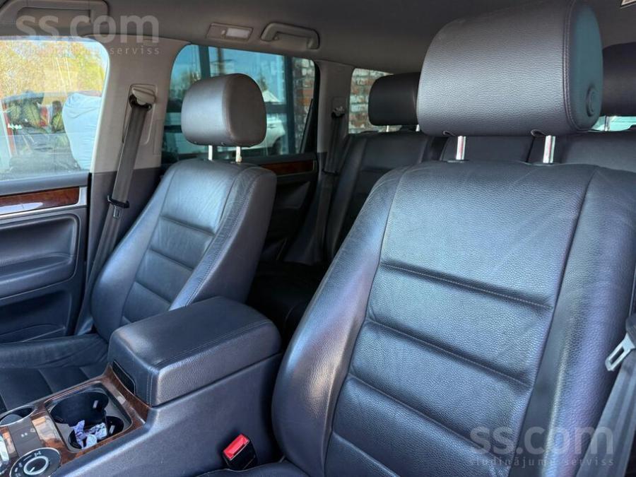 Pelēks Volkswagen Touareg 2008 Talsi, ar dzinēja tilpumu 3.00 L un nobraukumu 0 tūkst. km par 5970 €, foto 9 vietnē AUTOMOTO.COM.LV