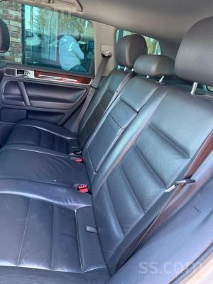 Pelēks Volkswagen Touareg 2008 Talsi, ar dzinēja tilpumu 3.00 L un nobraukumu 0 tūkst. km par 5970 €, foto 12 vietnē AUTOMOTO.COM.LV
