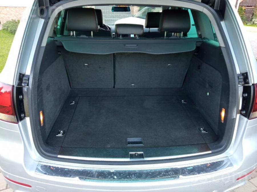 Pelēks Volkswagen Touareg 2008 Rēzekne, ar dzinēja tilpumu 3.00 L un nobraukumu 284 tūkst. km par 4700 €, foto 7 vietnē AUTOMOTO.COM.LV