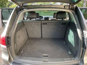 Grey Volkswagen Touareg 2008 in Riga, with an engine capacity of 2.50 L and mileage of 291 thousand km for 3600 €, photo 10 on AUTOMOTO.COM.LV
