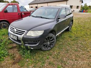 Pelēks Volkswagen Touareg 2008 Jēkabpils, ar dzinēja tilpumu 3.00 L un nobraukumu 550 tūkst. km par 1800 €, foto 3 vietnē AUTOMOTO.COM.LV