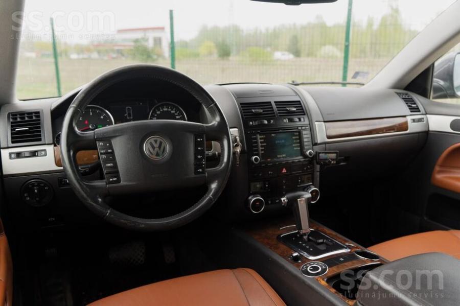 Pelēks Volkswagen Touareg 2009 Rīga, ar dzinēja tilpumu 3.00 L un nobraukumu 0 tūkst. km par 8490 €, foto 7 vietnē AUTOMOTO.COM.LV
