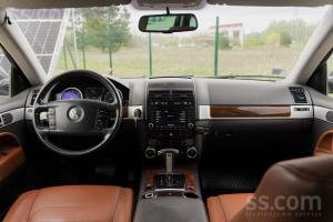 Pelēks Volkswagen Touareg 2009 Rīga, ar dzinēja tilpumu 3.00 L un nobraukumu 0 tūkst. km par 8490 €, foto 11 vietnē AUTOMOTO.COM.LV