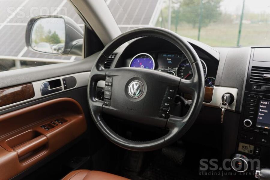 Pelēks Volkswagen Touareg 2009 Rīga, ar dzinēja tilpumu 3.00 L un nobraukumu 0 tūkst. km par 8490 €, foto 13 vietnē AUTOMOTO.COM.LV