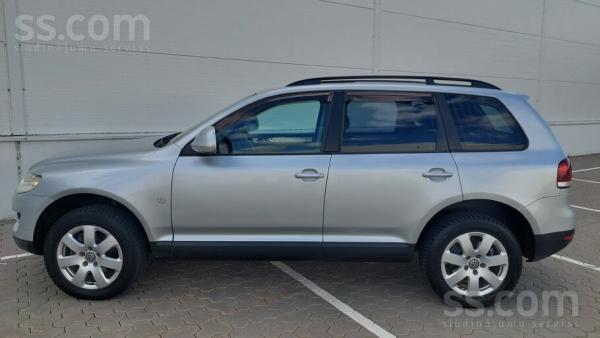 Pelēks Volkswagen Touareg 2009 Rīga, ar dzinēja tilpumu 3.00 L un nobraukumu 343 tūkst. km par 4990 €, foto 10 vietnē AUTOMOTO.COM.LV