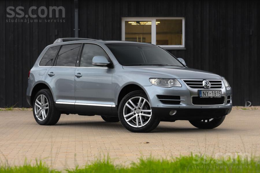 Pelēks Volkswagen Touareg 2009 Jelgava, ar dzinēja tilpumu 3.00 L un nobraukumu 368 tūkst. km par 6900 €, foto 3 vietnē AUTOMOTO.COM.LV