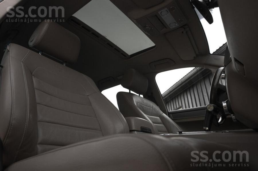 Pelēks Volkswagen Touareg 2009 Jelgava, ar dzinēja tilpumu 3.00 L un nobraukumu 368 tūkst. km par 6900 €, foto 18 vietnē AUTOMOTO.COM.LV