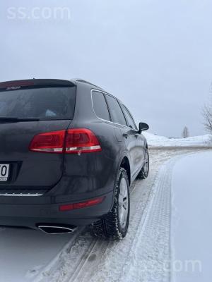 Серый Фольксваген Туарег 2010 в Даугавпилс, объемом двигателя 3.00 л и пробегом 211 тыс. км за 10900 €, фото 6 на AUTOMOTO.COM.LV