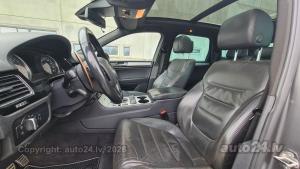 Pelēks Volkswagen Touareg 2010 Tallina, ar dzinēja tilpumu 3.00 L un nobraukumu 250 tūkst. km par 14999 €, foto 9 vietnē AUTOMOTO.COM.LV