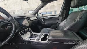 Pelēks Volkswagen Touareg 2010 Tallina, ar dzinēja tilpumu 3.00 L un nobraukumu 250 tūkst. km par 14999 €, foto 11 vietnē AUTOMOTO.COM.LV