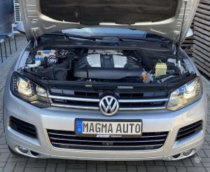 Pelēks Volkswagen Touareg 2010 Marijampole, ar dzinēja tilpumu 2.97 L un nobraukumu 265 tūkst. km par 10750 €, foto 43 vietnē AUTOMOTO.COM.LV