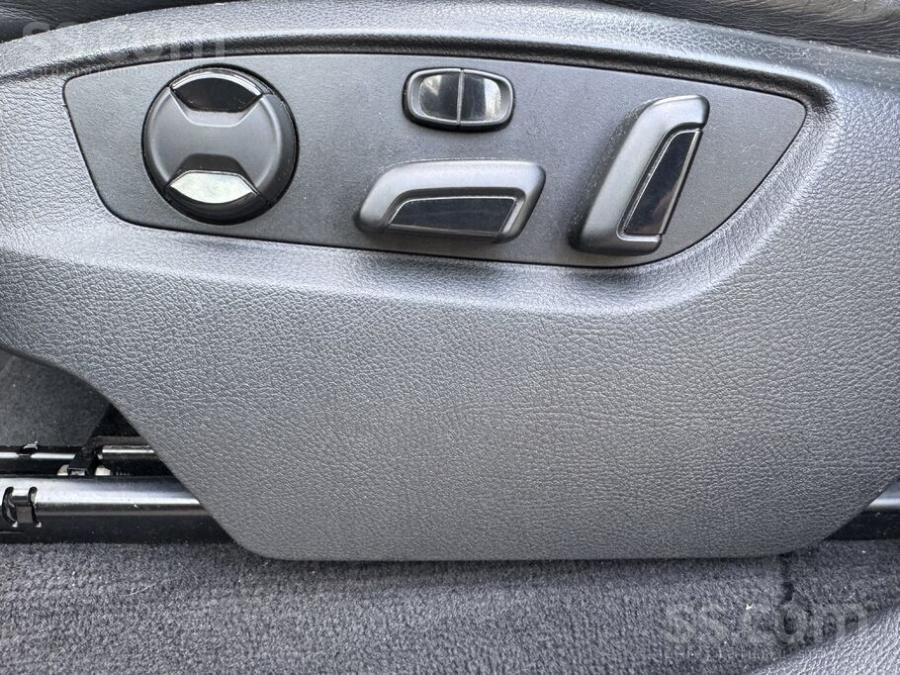Pelēks Volkswagen Touareg 2010 Rēzekne, ar dzinēja tilpumu 3.00 L un nobraukumu 253 tūkst. km par 11990 €, foto 12 vietnē AUTOMOTO.COM.LV